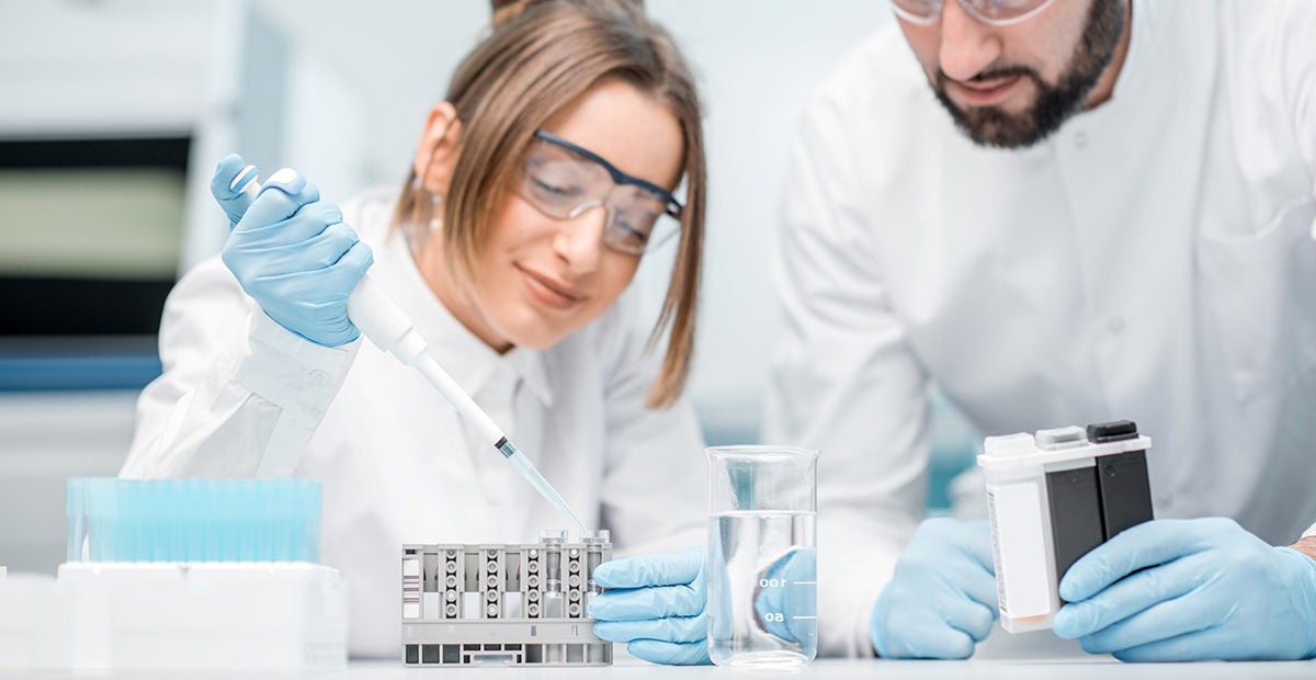 ¿Qué estudiar para trabajar en un laboratorio? | FP Claudio Galeno